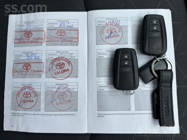 White Toyota RAV4 2019 in Riga, with an engine capacity of 2.00 L and mileage of 208 thousand km for 18100 €, photo 8 on AUTOMOTO.COM.LV