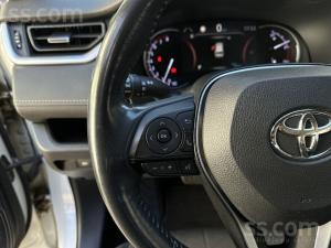 Balts Toyota RAV4 2019 Rīga, ar dzinēja tilpumu 2.00 L un nobraukumu 208 tūkst. km par 18100 €, foto 14 vietnē AUTOMOTO.COM.LV