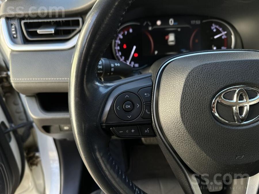 Balts Toyota RAV4 2019 Rīga, ar dzinēja tilpumu 2.00 L un nobraukumu 208 tūkst. km par 18100 €, foto 14 vietnē AUTOMOTO.COM.LV