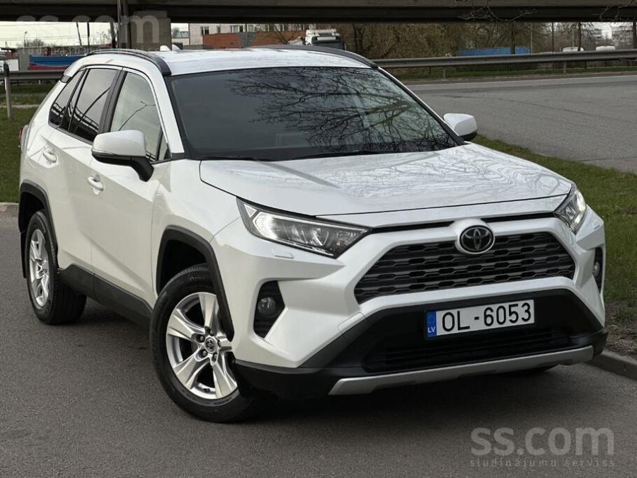 Balts Toyota RAV4 2019 Rīga, ar dzinēja tilpumu 2.00 L un nobraukumu 208 tūkst. km par 18100 €, foto 26 vietnē AUTOMOTO.COM.LV