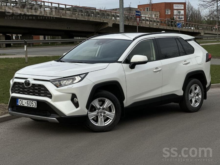 Balts Toyota RAV4 2019 Rīga, ar dzinēja tilpumu 2.00 L un nobraukumu 208 tūkst. km par 18100 €, foto 30 vietnē AUTOMOTO.COM.LV