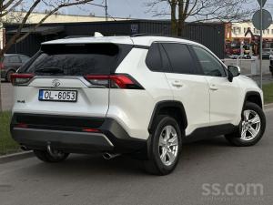 Balts Toyota RAV4 2019 Rīga, ar dzinēja tilpumu 2.00 L un nobraukumu 208 tūkst. km par 18100 €, foto 31 vietnē AUTOMOTO.COM.LV