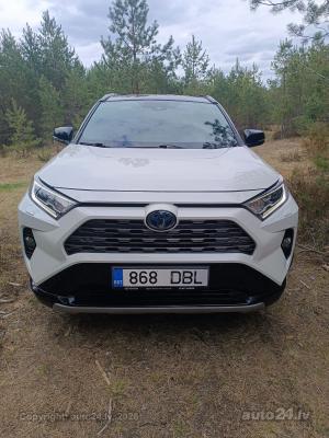 White Toyota RAV4 2019 in Narva, with an engine capacity of 2.50 L and mileage of 113 thousand km for 33500 €, photo  on AUTOMOTO.COM.LV