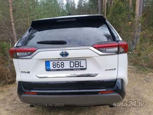 Balts Toyota RAV4 2019 Narva, ar dzinēja tilpumu 2.50 L un nobraukumu 113 tūkst. km par 33500 €, foto 5 vietnē AUTOMOTO.COM.LV