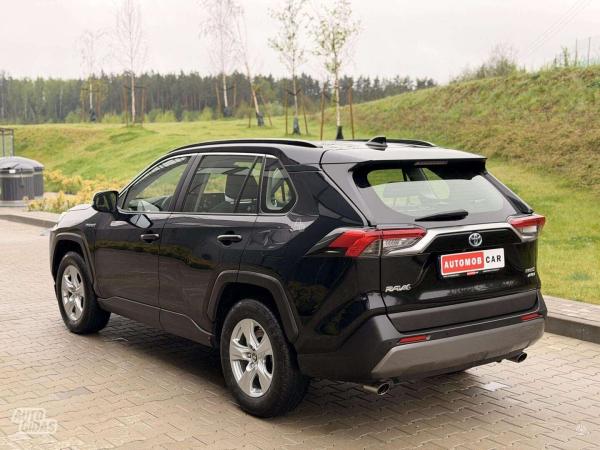 White Toyota RAV4 2019 in Vilnius, with an engine capacity of 0.00 L and mileage of 254 thousand km for 20950 €, photo 6 on AUTOMOTO.COM.LV