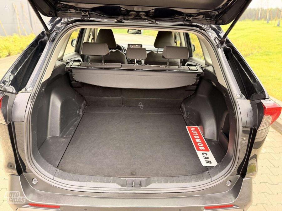 White Toyota RAV4 2019 in Vilnius, with an engine capacity of 0.00 L and mileage of 254 thousand km for 20950 €, photo 11 on AUTOMOTO.COM.LV