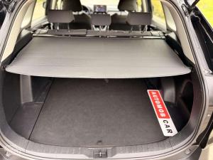 White Toyota RAV4 2019 in Vilnius, with an engine capacity of 0.00 L and mileage of 254 thousand km for 20950 €, photo 12 on AUTOMOTO.COM.LV