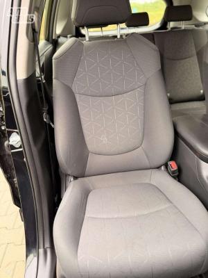 White Toyota RAV4 2019 in Vilnius, with an engine capacity of 0.00 L and mileage of 254 thousand km for 20950 €, photo 13 on AUTOMOTO.COM.LV