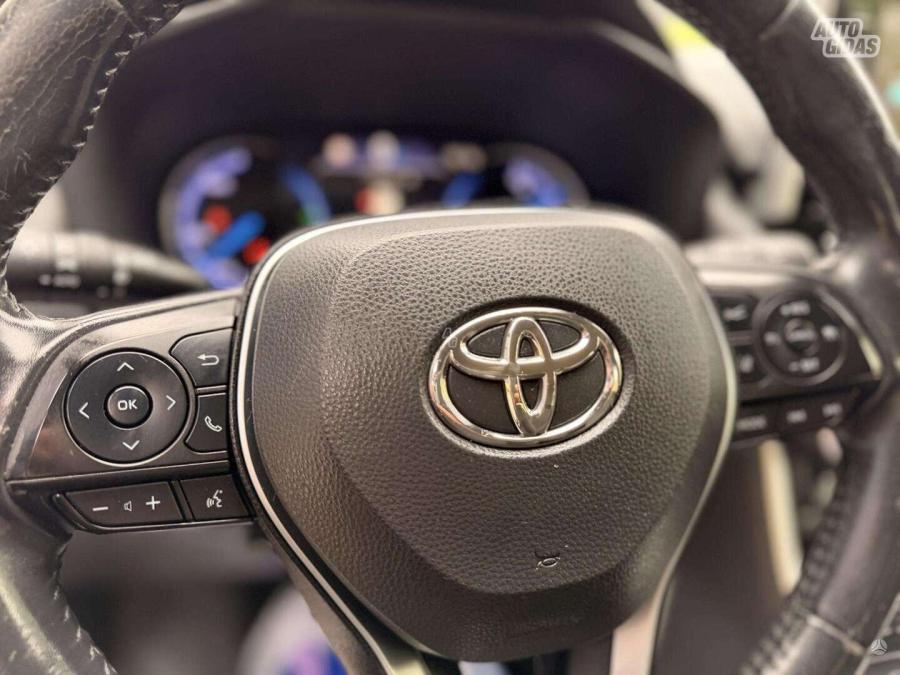 White Toyota RAV4 2019 in Vilnius, with an engine capacity of 0.00 L and mileage of 254 thousand km for 20950 €, photo 16 on AUTOMOTO.COM.LV