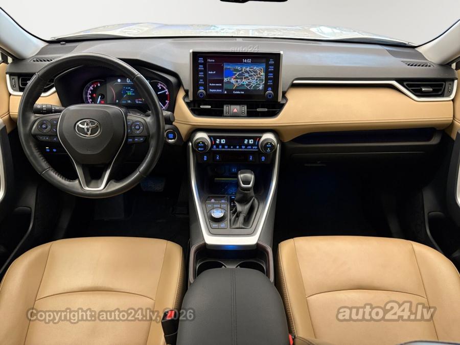 White Toyota RAV4 2019 in Tallinn, with an engine capacity of 2.00 L and mileage of 82 thousand km for 27900 €, photo 8 on AUTOMOTO.COM.LV