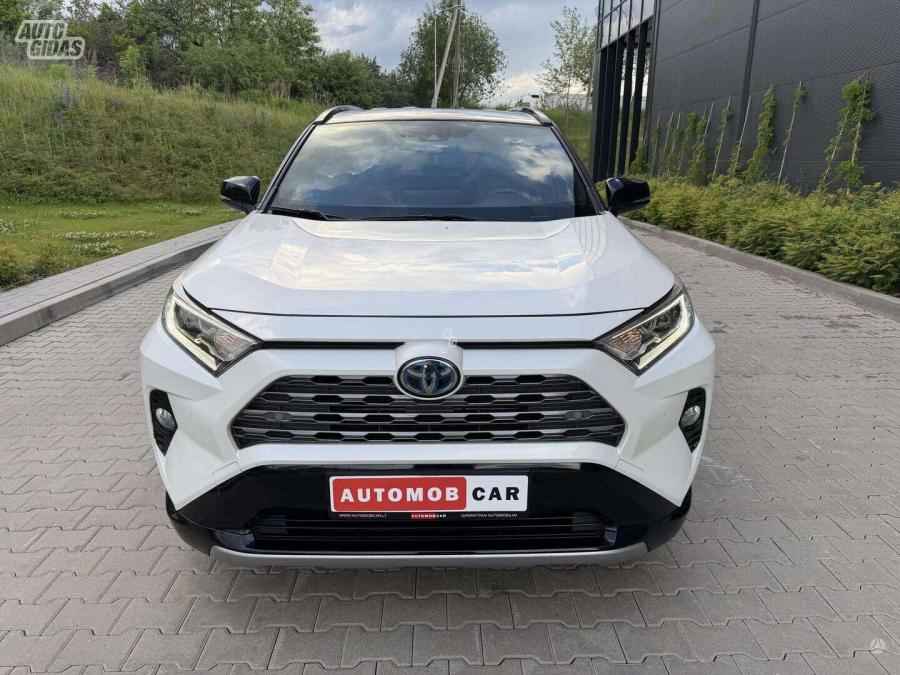 Balts Toyota RAV4 2019 Viļņa, ar dzinēja tilpumu 2.50 L un nobraukumu 139 tūkst. km par 25950 €, foto 3 vietnē AUTOMOTO.COM.LV