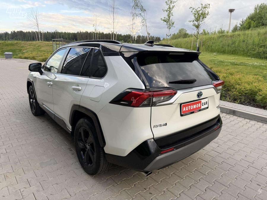 Balts Toyota RAV4 2019 Viļņa, ar dzinēja tilpumu 2.50 L un nobraukumu 139 tūkst. km par 25950 €, foto 6 vietnē AUTOMOTO.COM.LV