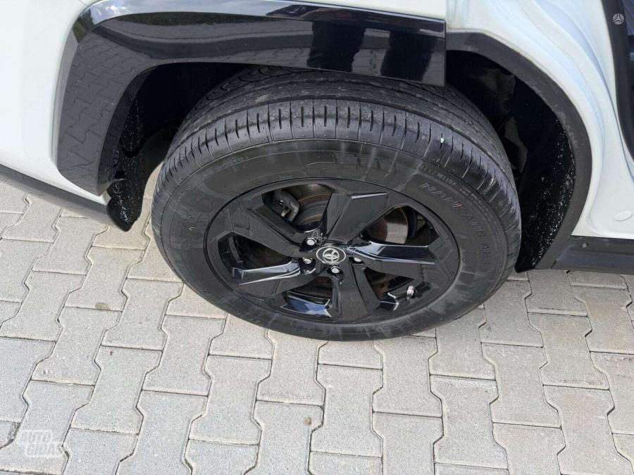 Balts Toyota RAV4 2019 Viļņa, ar dzinēja tilpumu 2.50 L un nobraukumu 139 tūkst. km par 25950 €, foto 12 vietnē AUTOMOTO.COM.LV