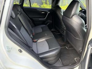 Balts Toyota RAV4 2019 Viļņa, ar dzinēja tilpumu 2.50 L un nobraukumu 139 tūkst. km par 25950 €, foto 13 vietnē AUTOMOTO.COM.LV