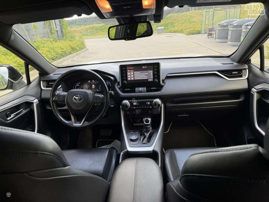 Balts Toyota RAV4 2019 Viļņa, ar dzinēja tilpumu 2.50 L un nobraukumu 139 tūkst. km par 25950 €, foto 14 vietnē AUTOMOTO.COM.LV