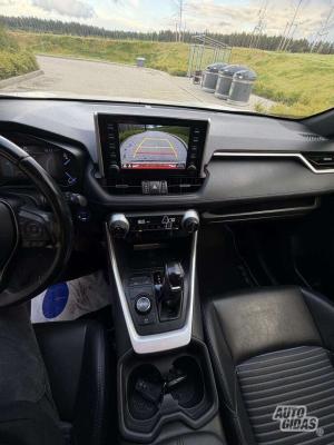 Balts Toyota RAV4 2019 Viļņa, ar dzinēja tilpumu 2.50 L un nobraukumu 139 tūkst. km par 25950 €, foto 23 vietnē AUTOMOTO.COM.LV