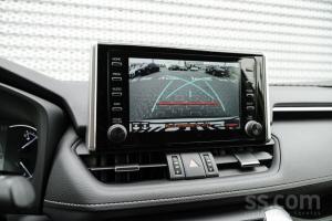 Balts Toyota RAV4 2019 Rīga, ar dzinēja tilpumu 2.50 L un nobraukumu 144 tūkst. km par 24500 €, foto 14 vietnē AUTOMOTO.COM.LV