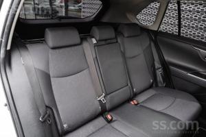 Balts Toyota RAV4 2019 Rīga, ar dzinēja tilpumu 2.50 L un nobraukumu 144 tūkst. km par 24500 €, foto 19 vietnē AUTOMOTO.COM.LV