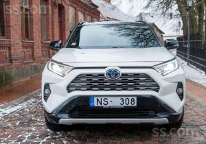 Balts Toyota RAV4 2019 Cēsis, ar dzinēja tilpumu 2.50 L un nobraukumu 98 tūkst. km par 27000 €, foto 4 vietnē AUTOMOTO.COM.LV