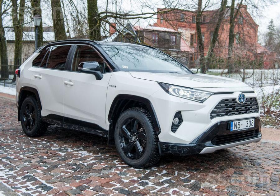 Balts Toyota RAV4 2019 Cēsis, ar dzinēja tilpumu 2.50 L un nobraukumu 98 tūkst. km par 27000 €, foto 5 vietnē AUTOMOTO.COM.LV