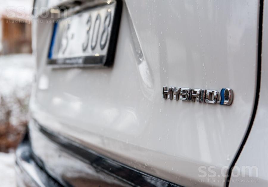 Balts Toyota RAV4 2019 Cēsis, ar dzinēja tilpumu 2.50 L un nobraukumu 98 tūkst. km par 27000 €, foto 9 vietnē AUTOMOTO.COM.LV