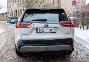 Balts Toyota RAV4 2019 Cēsis, ar dzinēja tilpumu 2.50 L un nobraukumu 98 tūkst. km par 27000 €, foto 10 vietnē AUTOMOTO.COM.LV