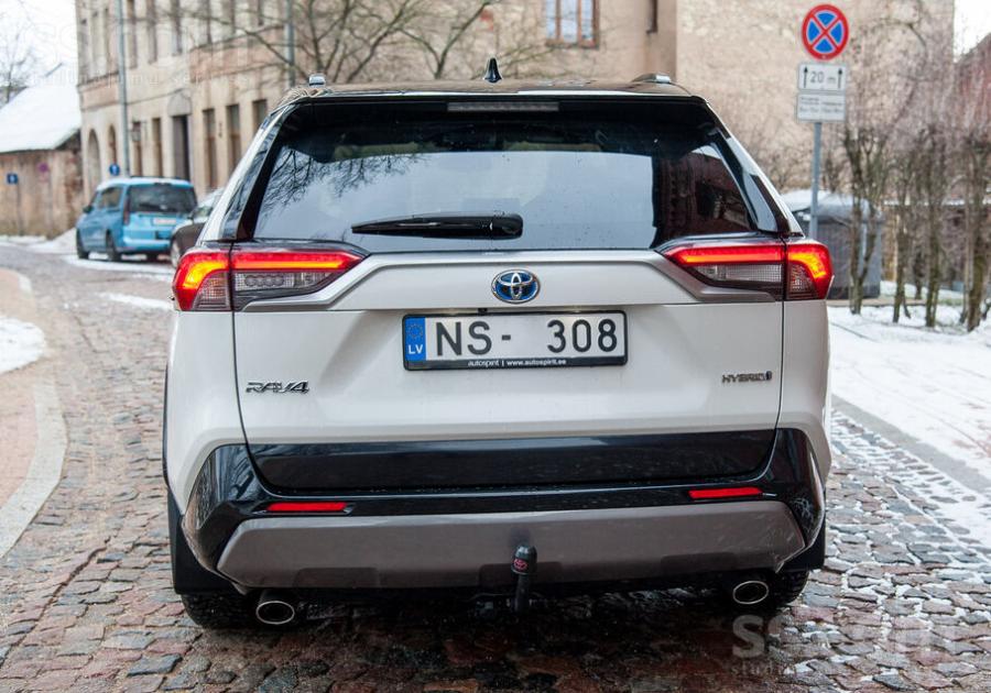 Balts Toyota RAV4 2019 Cēsis, ar dzinēja tilpumu 2.50 L un nobraukumu 98 tūkst. km par 27000 €, foto 10 vietnē AUTOMOTO.COM.LV
