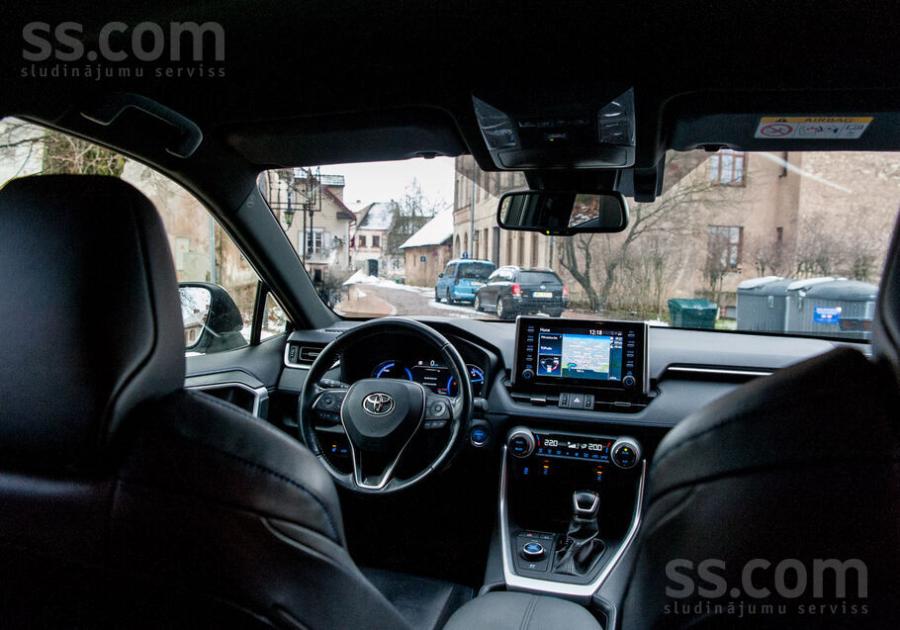 Balts Toyota RAV4 2019 Cēsis, ar dzinēja tilpumu 2.50 L un nobraukumu 98 tūkst. km par 27000 €, foto 15 vietnē AUTOMOTO.COM.LV