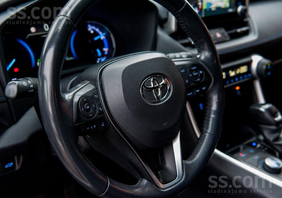 Balts Toyota RAV4 2019 Cēsis, ar dzinēja tilpumu 2.50 L un nobraukumu 98 tūkst. km par 27000 €, foto 16 vietnē AUTOMOTO.COM.LV