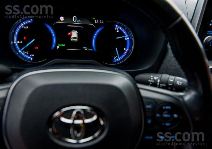 Balts Toyota RAV4 2019 Cēsis, ar dzinēja tilpumu 2.50 L un nobraukumu 98 tūkst. km par 27000 €, foto 18 vietnē AUTOMOTO.COM.LV