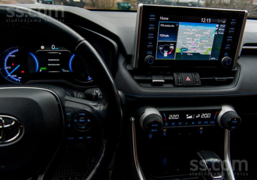 Balts Toyota RAV4 2019 Cēsis, ar dzinēja tilpumu 2.50 L un nobraukumu 98 tūkst. km par 27000 €, foto 24 vietnē AUTOMOTO.COM.LV