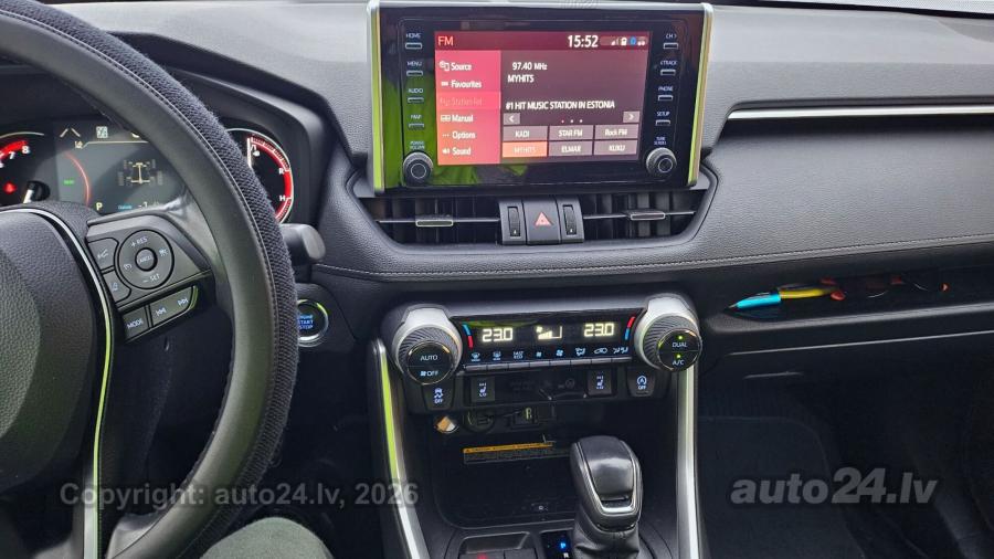 Белый Тойота РАВ 4 2019 в Таллин, объемом двигателя 2.00 л и пробегом 112 тыс. км за 28000 €, фото 10 на AUTOMOTO.COM.LV
