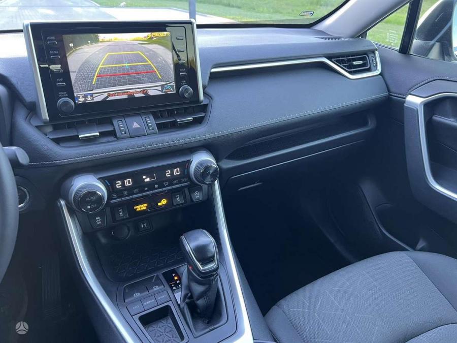 Белый Тойота РАВ 4 2019 в Юрбаркас, объемом двигателя 1.99 л и пробегом 220 тыс. км за 20700 €, фото 19 на AUTOMOTO.COM.LV