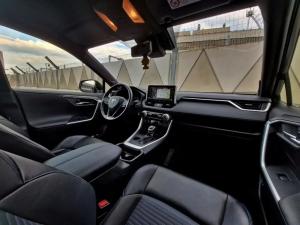 Balts Toyota RAV4 2019 Rīga, ar dzinēja tilpumu 2.50 L un nobraukumu 84 tūkst. km par 29490 €, foto 5 vietnē AUTOMOTO.COM.LV