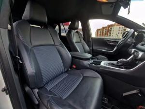 Balts Toyota RAV4 2019 Rīga, ar dzinēja tilpumu 2.50 L un nobraukumu 84 tūkst. km par 29490 €, foto 7 vietnē AUTOMOTO.COM.LV
