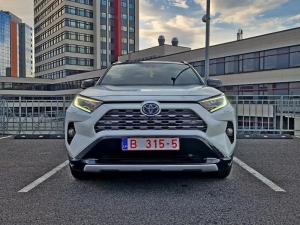 Balts Toyota RAV4 2019 Rīga, ar dzinēja tilpumu 2.50 L un nobraukumu 84 tūkst. km par 29490 €, foto 13 vietnē AUTOMOTO.COM.LV