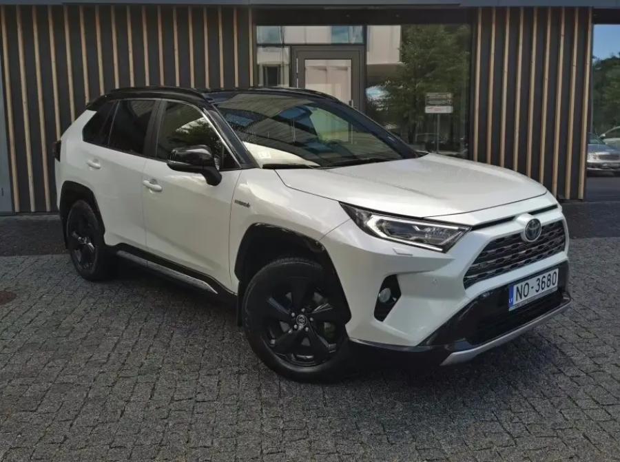 Balts Toyota RAV4 2019 Rīga, ar dzinēja tilpumu 2.50 L un nobraukumu 102 tūkst. km par 30500 €, foto 4 vietnē AUTOMOTO.COM.LV