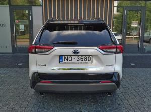 Balts Toyota RAV4 2019 Rīga, ar dzinēja tilpumu 2.50 L un nobraukumu 102 tūkst. km par 30500 €, foto 8 vietnē AUTOMOTO.COM.LV