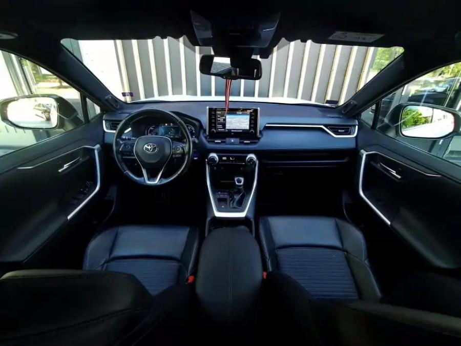 Balts Toyota RAV4 2019 Rīga, ar dzinēja tilpumu 2.50 L un nobraukumu 102 tūkst. km par 30500 €, foto 11 vietnē AUTOMOTO.COM.LV