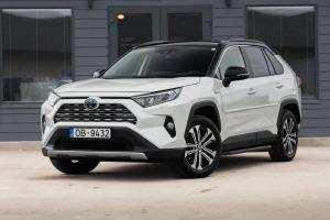Balts Toyota RAV4 2019 Jelgava, ar dzinēja tilpumu 2.50 L un nobraukumu 140 tūkst. km par 26450 €, foto 4 vietnē AUTOMOTO.COM.LV