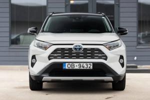 Balts Toyota RAV4 2019 Jelgava, ar dzinēja tilpumu 2.50 L un nobraukumu 140 tūkst. km par 26450 €, foto 6 vietnē AUTOMOTO.COM.LV