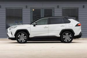Balts Toyota RAV4 2019 Jelgava, ar dzinēja tilpumu 2.50 L un nobraukumu 140 tūkst. km par 26450 €, foto 7 vietnē AUTOMOTO.COM.LV