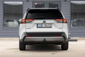 Balts Toyota RAV4 2019 Jelgava, ar dzinēja tilpumu 2.50 L un nobraukumu 140 tūkst. km par 26450 €, foto 8 vietnē AUTOMOTO.COM.LV