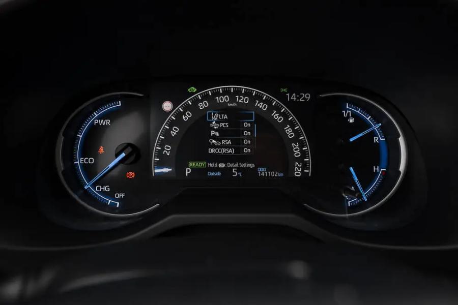 Balts Toyota RAV4 2019 Jelgava, ar dzinēja tilpumu 2.50 L un nobraukumu 140 tūkst. km par 26450 €, foto 21 vietnē AUTOMOTO.COM.LV