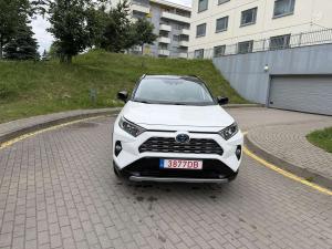 Balts Toyota RAV4 2019 Viļņa, ar dzinēja tilpumu 2.49 L un nobraukumu 236 tūkst. km par 17950 €, foto 4 vietnē AUTOMOTO.COM.LV