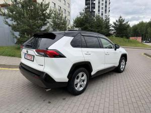 Balts Toyota RAV4 2019 Viļņa, ar dzinēja tilpumu 2.49 L un nobraukumu 236 tūkst. km par 17950 €, foto 9 vietnē AUTOMOTO.COM.LV