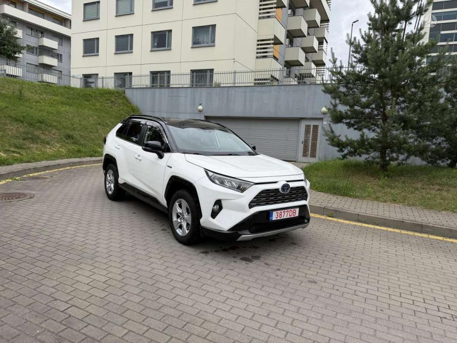 Balts Toyota RAV4 2019 Viļņa, ar dzinēja tilpumu 2.49 L un nobraukumu 236 tūkst. km par 17950 €, foto 14 vietnē AUTOMOTO.COM.LV