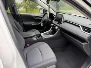 Balts Toyota RAV4 2019 Viļņa, ar dzinēja tilpumu 2.49 L un nobraukumu 236 tūkst. km par 17950 €, foto 23 vietnē AUTOMOTO.COM.LV