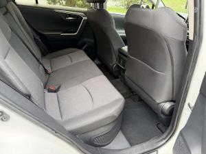 Balts Toyota RAV4 2019 Viļņa, ar dzinēja tilpumu 2.49 L un nobraukumu 236 tūkst. km par 17950 €, foto 26 vietnē AUTOMOTO.COM.LV