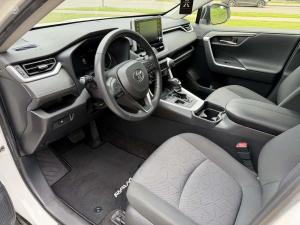 Balts Toyota RAV4 2019 Viļņa, ar dzinēja tilpumu 2.49 L un nobraukumu 236 tūkst. km par 17950 €, foto 27 vietnē AUTOMOTO.COM.LV
